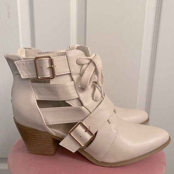 JustFab | Shoes | Justfab Ankle Boots Size 75 | Poshmark